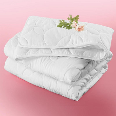 Summer Duvet - Lightweight, Non-Allergenic & Machine Washable