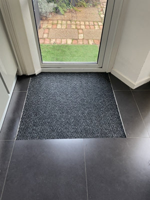 Super Magnum & Magnus Entrance Matting by Remland (Chevron Anthracite ...