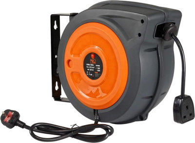SuperHandy Cord Reel Retractable Extension Extra Long 15m (50ft) x 3G2 ...