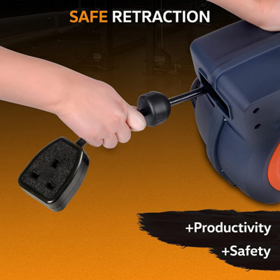 SuperHandy Cord Reel Retractable Extension Extra Long 15m (50ft) x 3G2 ...