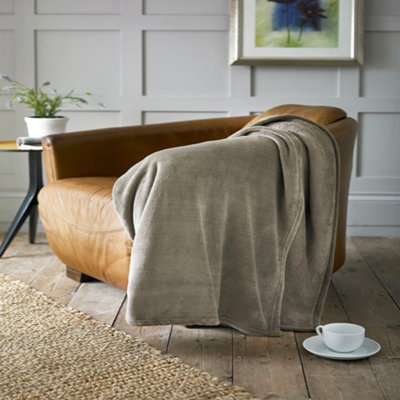 SuperSoft Warm Snuggle Touch Throw Fawn