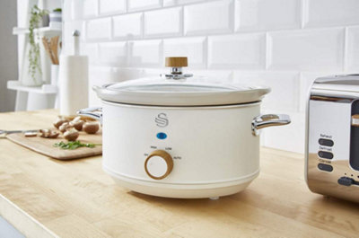 Swan Nordic White 3.5 Litre Slow Cooker, SF17021WHTN