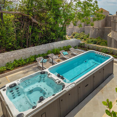 Swim Spa Dynamic - Suitable for up to 8 people