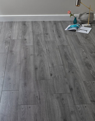 Swiss Krono Standard Plus Millennium Oak Grey 7mm Laminate Flooring. 2.39m Pack