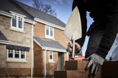 How to lay bricks at B&Q