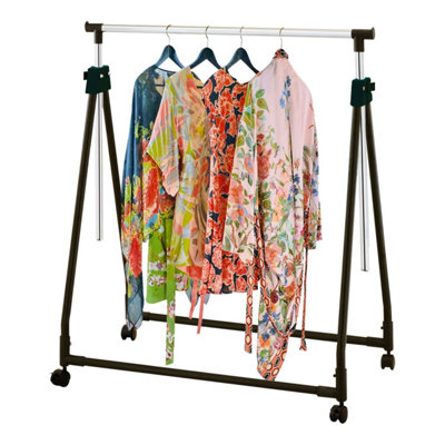 Taylor & Brown Adjustable Chrome Garment Rack - Portable Clothes Rail ...