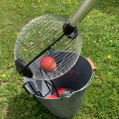 Telescopic Rolling Apple Collector with Bucket Clip