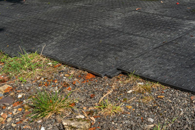Temporary Ground Protection Mat 0.8 x 1.2m - Interlocking & Lightweight ...