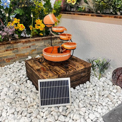 Teracotta Solar Powered Water Feature With Cover