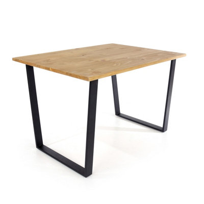 Texas Pine 1500mm rectangular dining table | DIY at B&Q