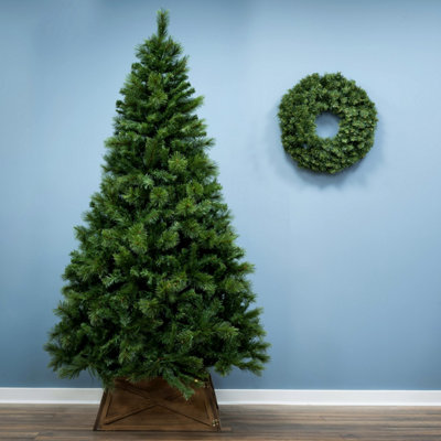 The 8ft Majestic Dew Pine Tree with hinged branches