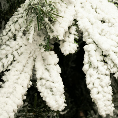 The 8ft Snowy Alpine Tree with hinged branches