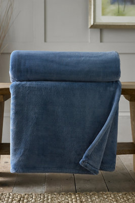 The Lyndon Company Hardwick Heavyweight Supersoft Fleece Throw