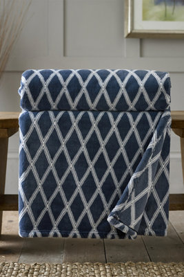 The Lyndon Company Longstone Printed Heavyweight Supersoft Fleece Throw