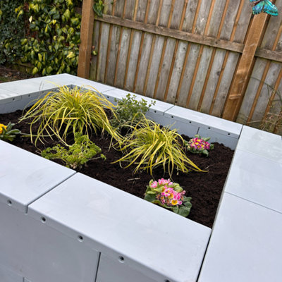 The Middle One - QUICKBLOCK Garden Planter
