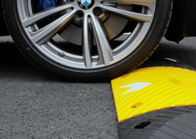 The Ramp People 50mm 5m Rubber Speed Bump Kit with Fixings 10mph