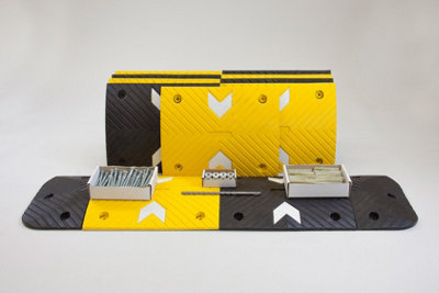 The Ramp People 8m Rubber Speed Ramp Kit - 10mph - 50mm High Black & Yellow