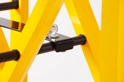 The Ramp People Concertina Barrier - Metal 210cm x 54cm x 180cm Yellow ...