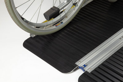 The Ramp People Folding Wheelchair Ramp 121cm / 4ft Anti-slip Surface