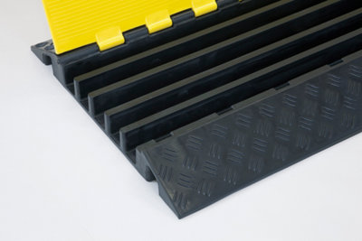 The Ramp People Heavy Duty Cable Protector 5 Channel 31 x 44mm ...