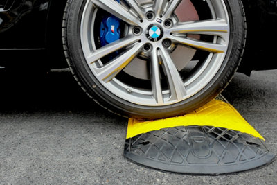 The Ramp People Heavy Duty Speed Bumps 5.5m 10mph 60mm High 60,000kg ...
