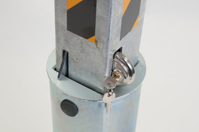 The Ramp People Steel Telescopic Parking Bollard - Security Post for ...
