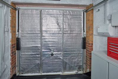 Thermawrap Foil Bubble Garage Door Insulation Roll 750mm x 8m Self Adhesive
