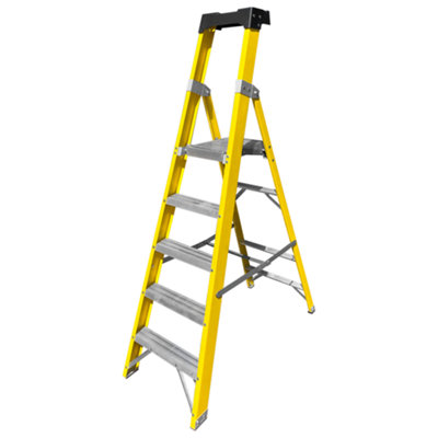 Titan 5 Tread Heavy-Duty Fibreglass Platform Step Ladder (1.97m) | DIY ...