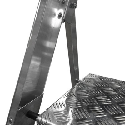 Titan EN131-Professional 10 Tread Trade Platform Step Ladder (3.07m)