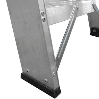 Titan EN131-Professional 8 Tread Trade Platform Step Ladder (2.58m)