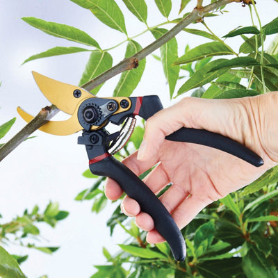 Titanium Bypass Pruning Shears, Ultra-Sharp Garden Secateurs, Soft Grip ...
