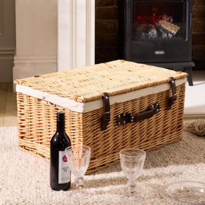 Traditional Lined Wicker Hamper Basket