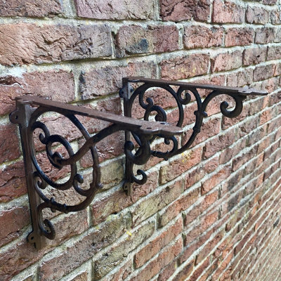 Traditional Style Cast Iron Shelf Brackets (25cm)