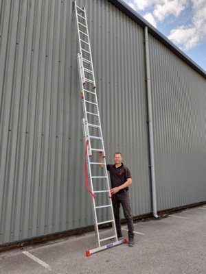 Buy Triple Section Combination Ladder 3 x 9 Rungs 2.5m Closed 5.93m ...