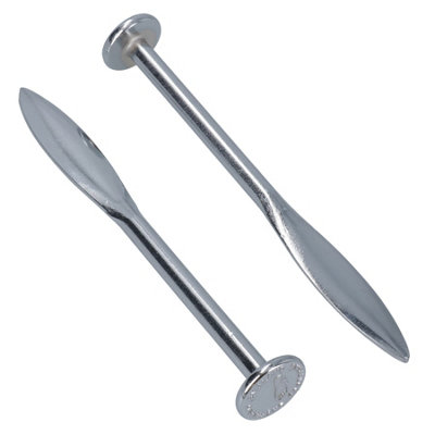 Two Footprint Line Pins and Four Braided Nylon Chalk Line Size A 18m