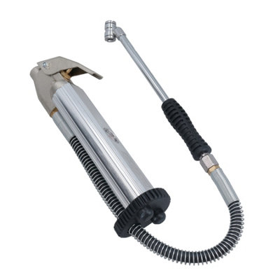 Tyre inflator / regulator with accurate gauge