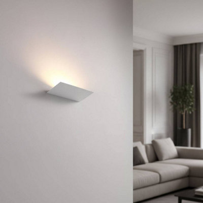 ULTRABEAM WHITE INDOOR LED WALL UPLIGHTER 12 WATT LED 1000 LUMENS WIDTH ...