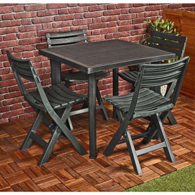 Plastic table and chairs b&q store