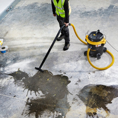 Vacmaster L Class 45L 1250W Commercial Dust Extractor with HEPA Filtration 240V