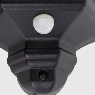 ValueLights Kayleigh Traditional Black Aluminium IP44 Rated PIR Motion ...