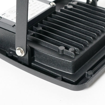 ValueLights LED 30w IP65 Black Outdoor Garden Flood Wall Light In Cool ...