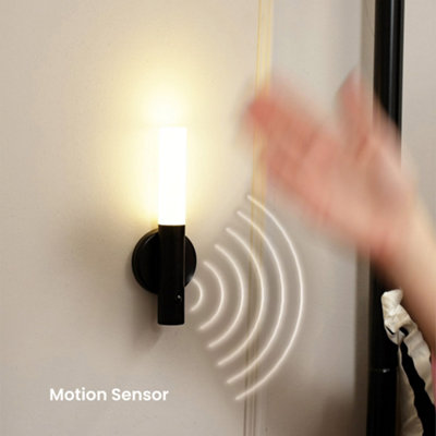 ValueLights Oakley Black Magnetic Wall Light with Motion Sensor and USB ...