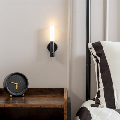 ValueLights Oakley Black Magnetic Wall Light with Motion Sensor and USB ...
