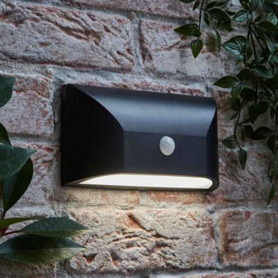 ValueLights Owen Black Downlight IP65 Integrated LED PIR Motion Sensor ...