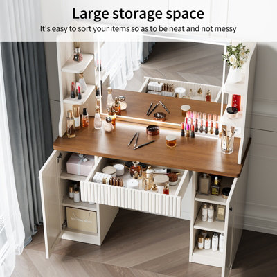 Lighted vanity makeup tables store
