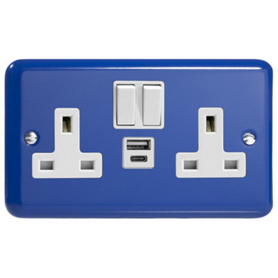 Varilight 2-Gang 13A Single Pole Switched Socket with 1x USB A & 1x USB ...