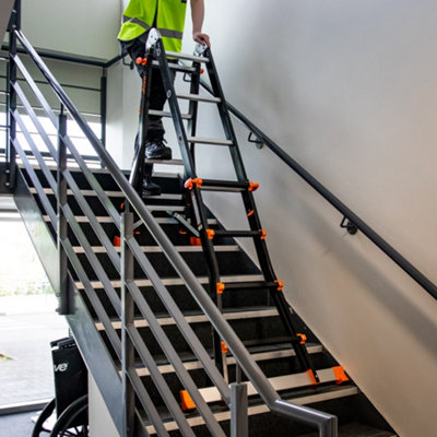 Vaunt 4 Tread Telescopic Multi-Purpose Ladder Aluminium A Ladder ...