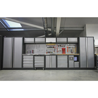 Versatile 4.9m Garage Storage Solution with Modular Units and Durable ...