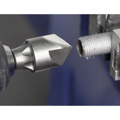 VERSATILE INTERNAL DEBURRING AND CHAMFER TOOL FOR 3MM TO 18MM DIAMETERS ...