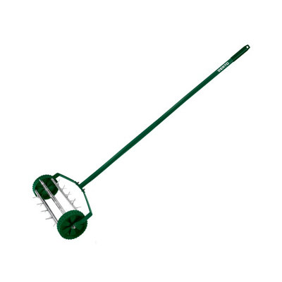 Verto Hand Aerator Lawn Roller Scarifier 27 Spikes Diameter 15cm